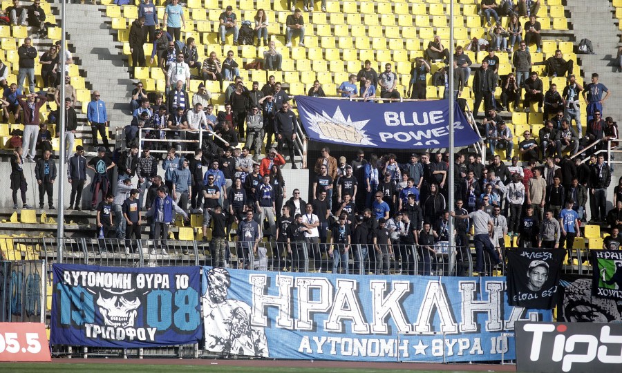 Τρολάρισμα των οπαδών του Ηρακλή σε ΠΑΟΚ και Σαββίδη: Τα πανό που ...